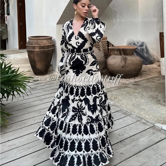 Zara | Dresses | Zara Black And White Maxi Dress | Poshmark
